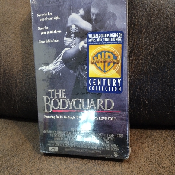 Warner Bros. | Other | The Bodyguard Vhs Tape 992 Warner Home Video ...